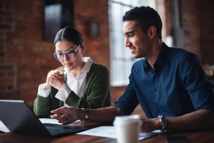 How Much Do Digital Marketers Make in Ontario? For Ontario, Canada.