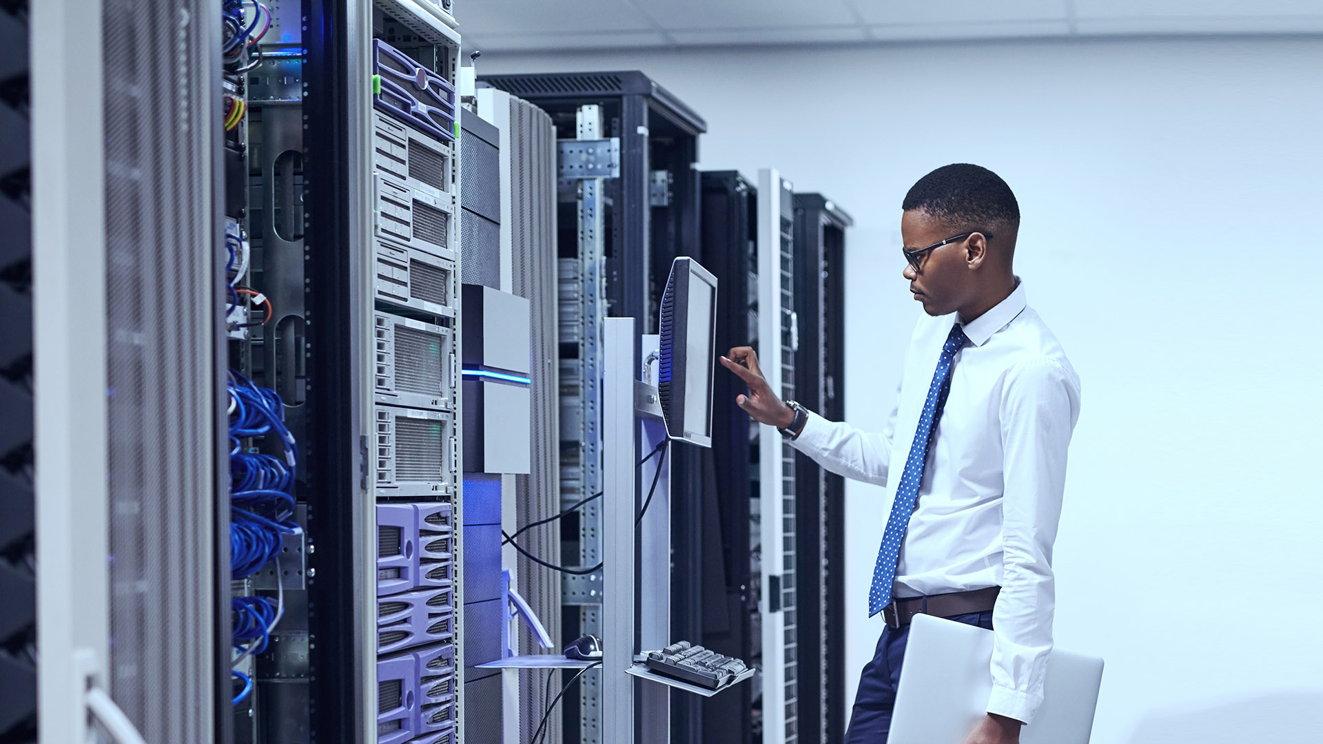 Study Network Systems Administrator Course, Program, Diploma Online